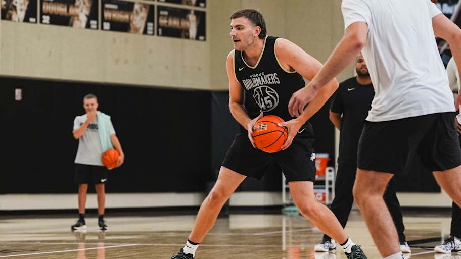 WATCH: New Purdue Big Man Oscar Cluff Shows Off Some Range in Practice ...
