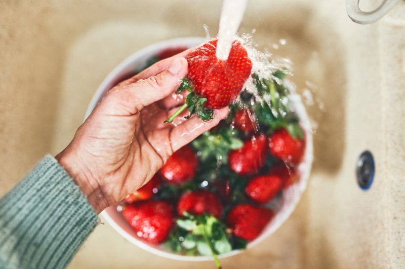 Does rinsing your produce with water actually do anything?