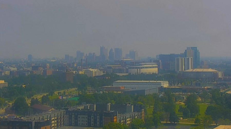 Nice and dry tonight, seasonable & sunny Tuesday