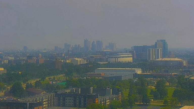 Nice and dry tonight, seasonable & sunny Tuesday