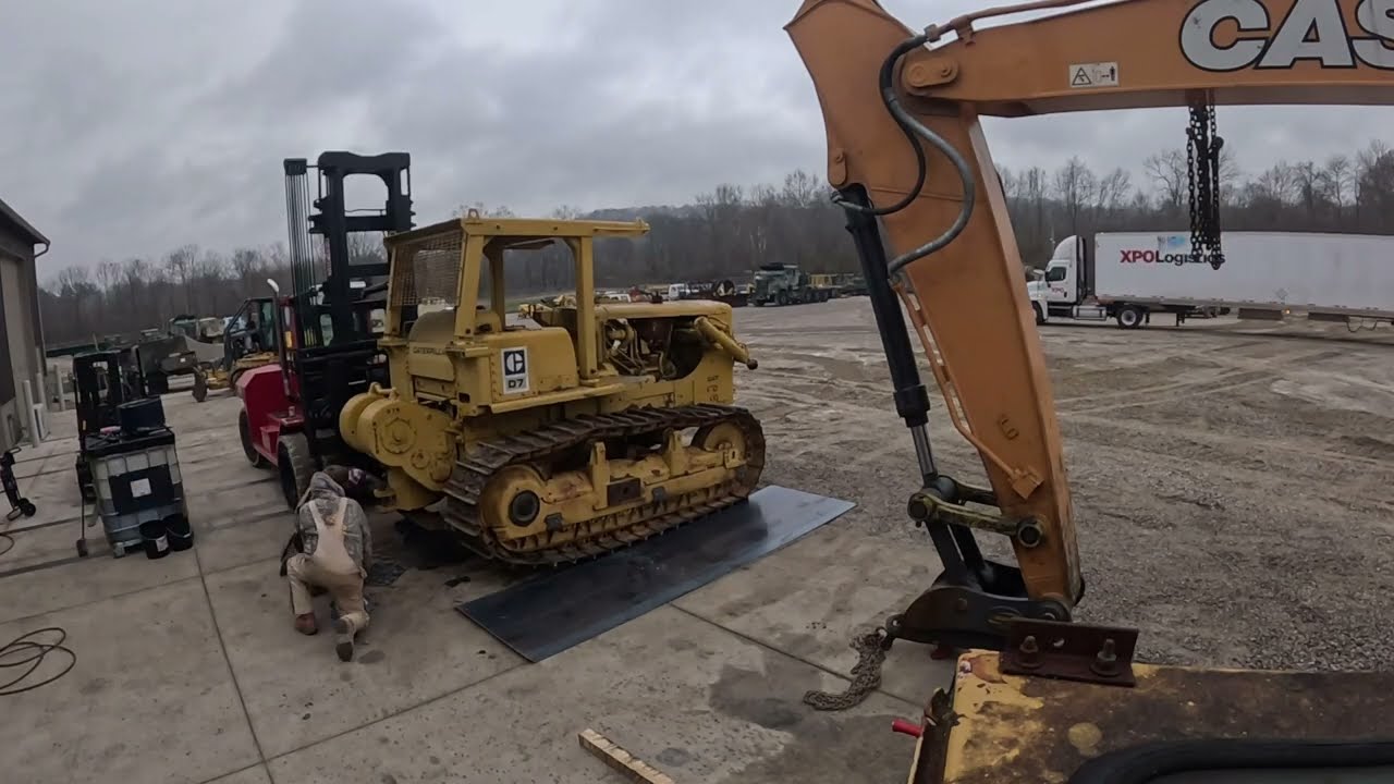 Time-Lapse: Preparing a Cat D7F Dozer for Overseas Shipment
