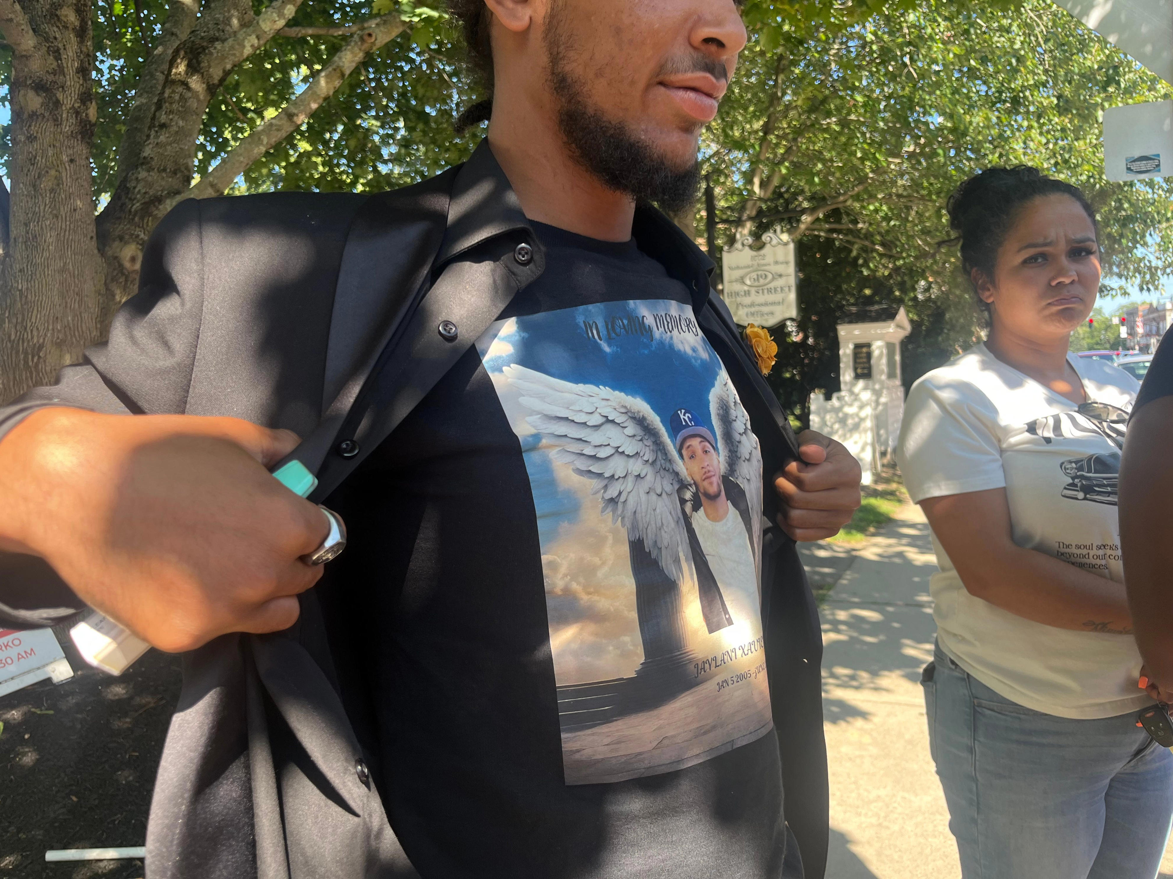 Multiple shooters, 19 bullets: New details revealed in shooting that ...