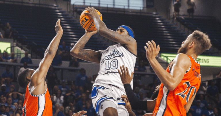 After saving the day for La Familia, Archie Goodwin went to the gym to ...