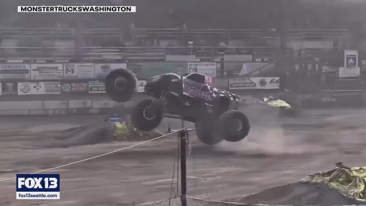 Monster truck wheel flies off during WA event