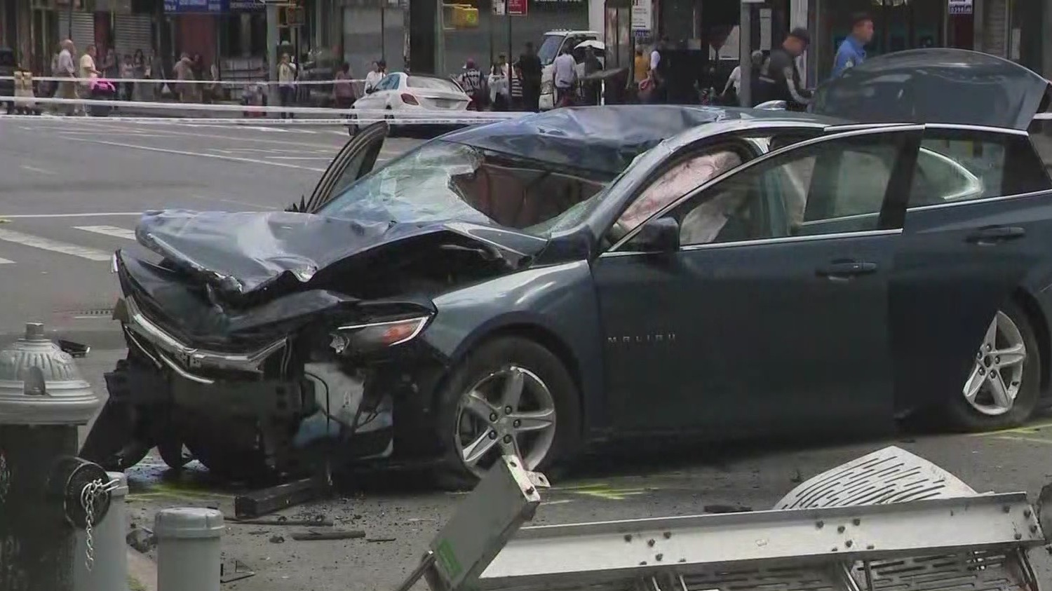 Driver in stolen car arrested in crash that killed 2 people in Chinatown