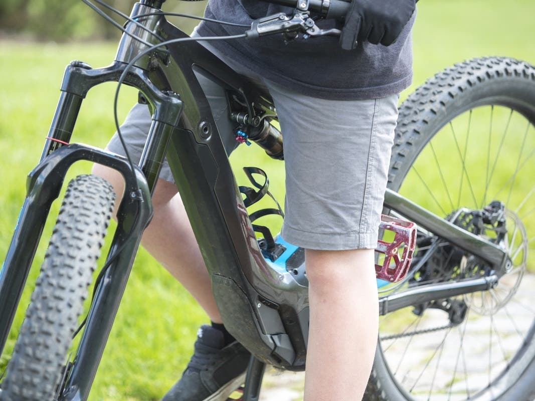 E-Bike, E-Scooter Regulations Weighed By Woodridge Trustees