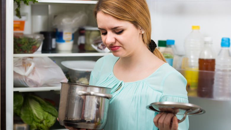 Tell-Tale Signs These Foods Aren't Safe To Eat