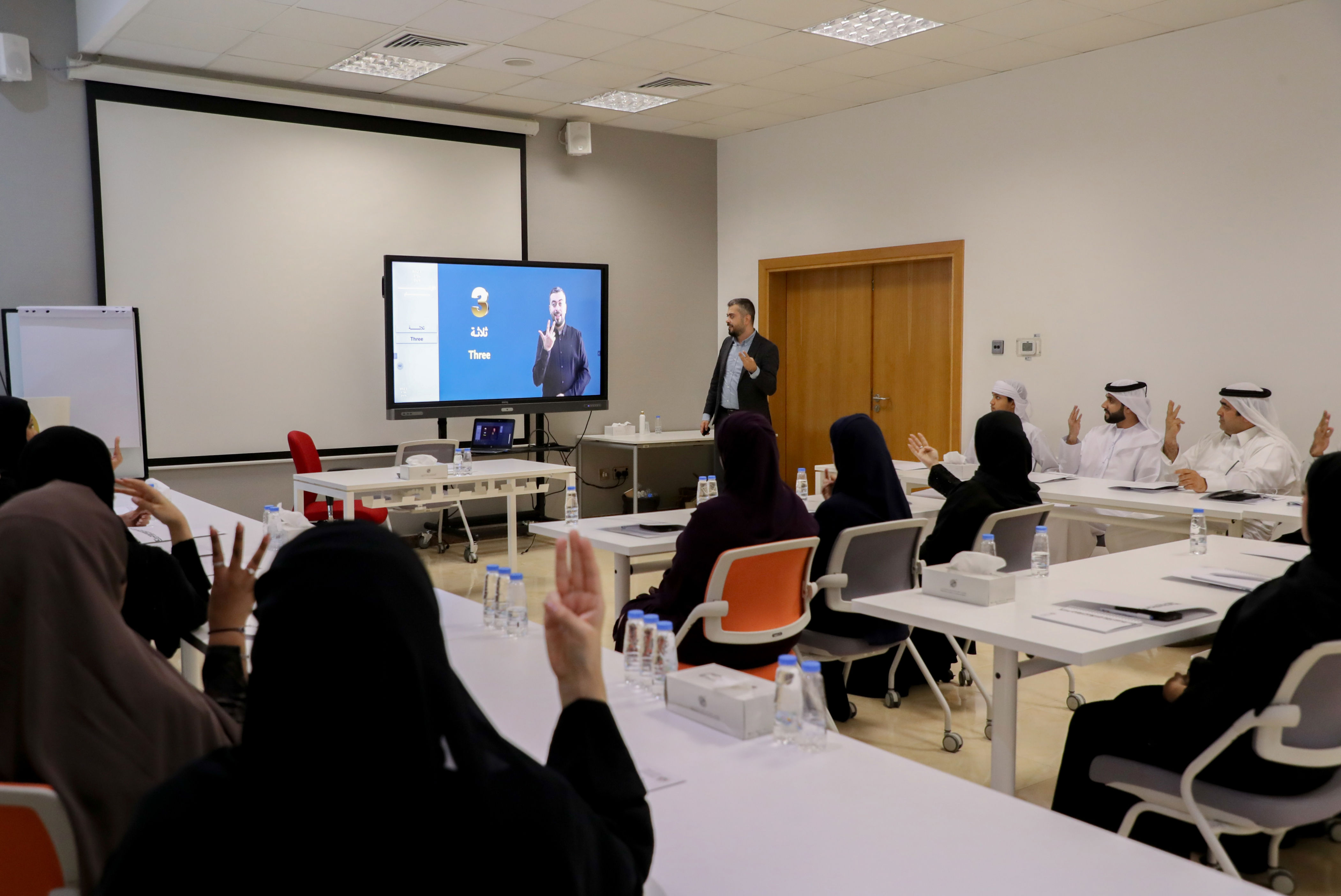 Sharjah government employees receive sign language training