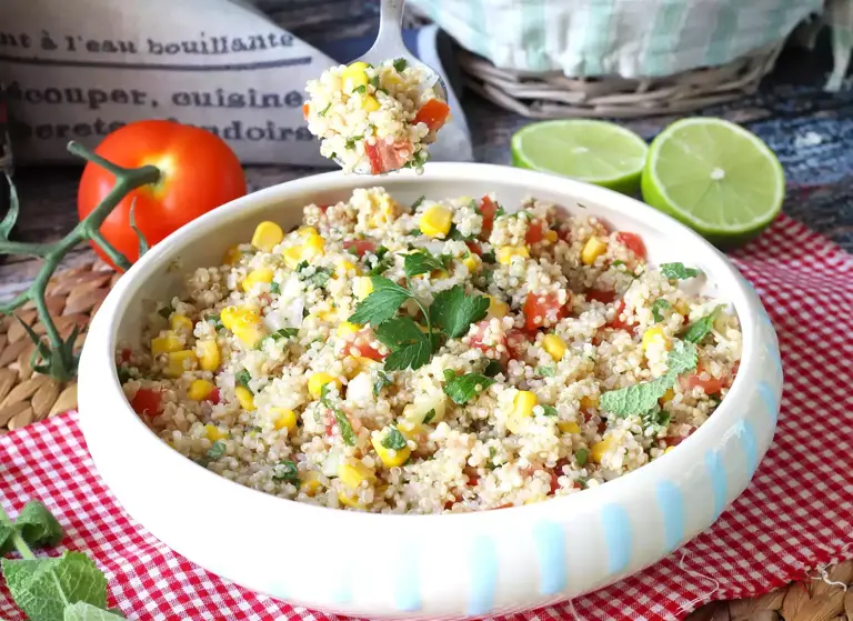 Quinoa salad with a tabbouleh flavor: refreshing and even healthier