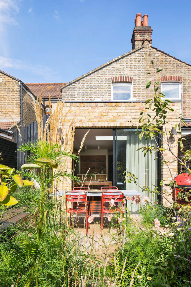 Inside a couple's smart renovation of a rundown Victorian terrace in ...