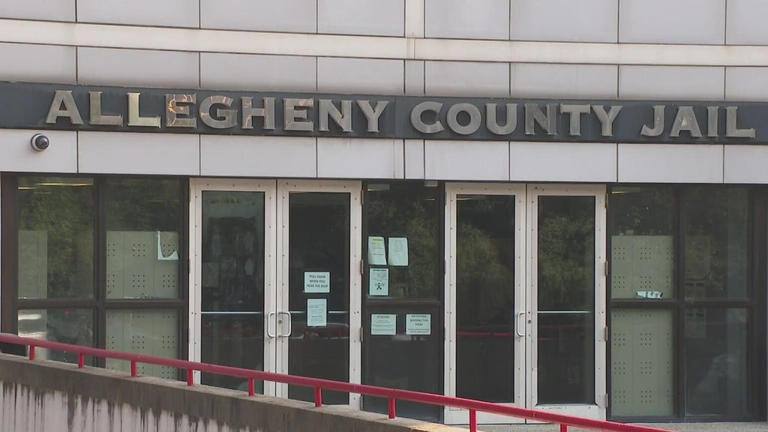8 charged after murder suspect killed in Allegheny County Jail attack