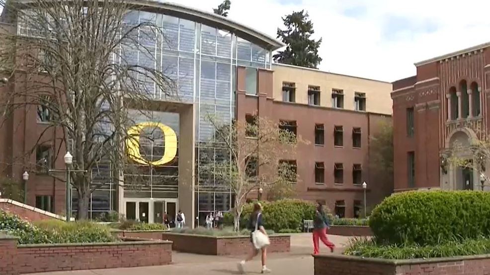 University of Oregon restructures RA roles, cuts full room-and-board ...