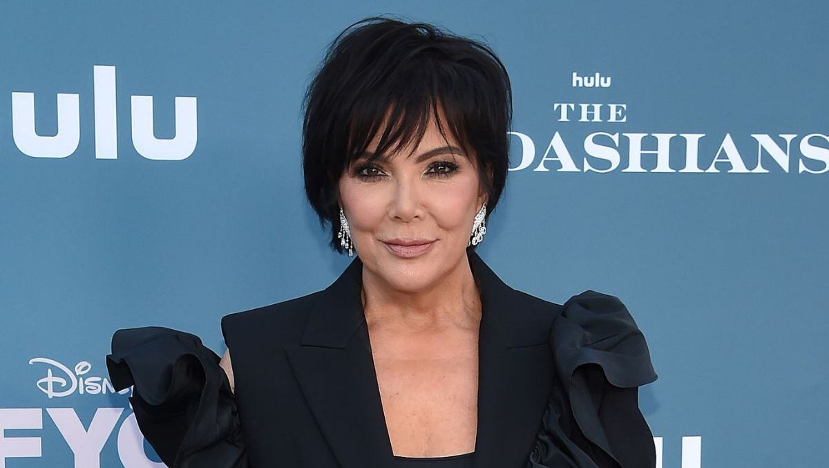 Critican a Kris Jenner por foto retocada con un “error de Photoshop ...