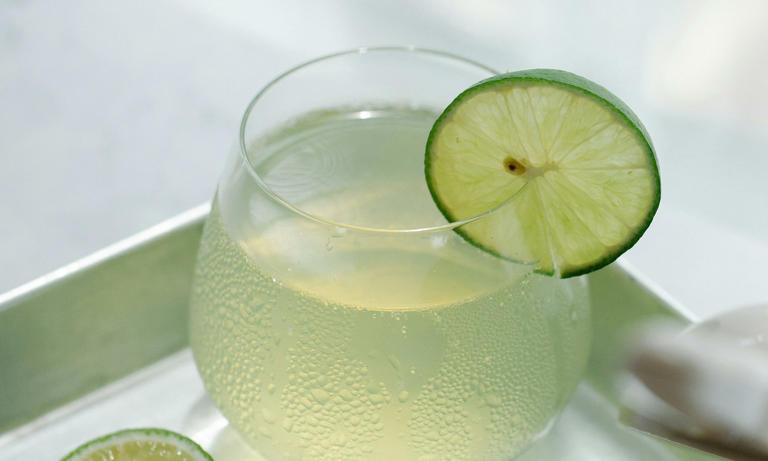 Is drinking lime juice in the morning harmful?