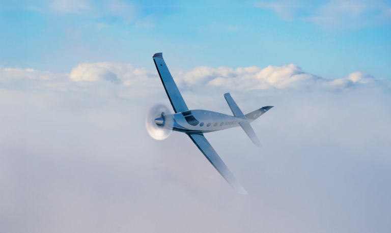 We Fly: Epic E1000 AX