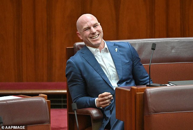 Pauline Hanson and One Nation colleagues turn their back on ...