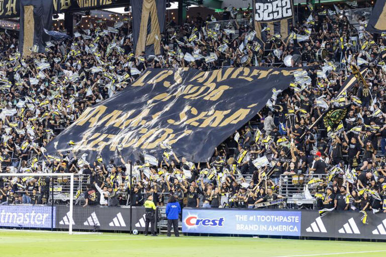 Commentary: LAFC fans put aside their rivalry with Galaxy to stand in ...