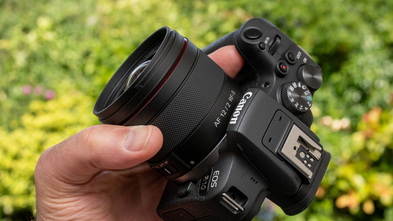 LK Samyang AF 12mm f/2 RF-S review: an ultra-wide-angle prime that’s now available in Canon RF-S ...