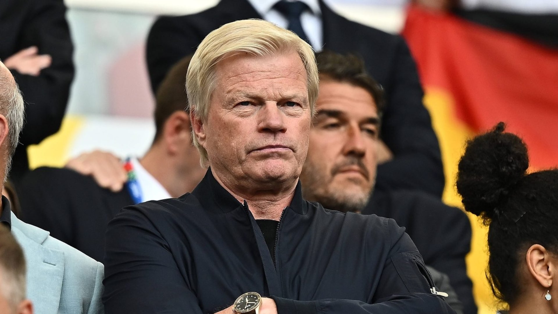 „Fehlt in allen Bereichen“: Oliver Kahn sagt, warum keiner zum FC ...