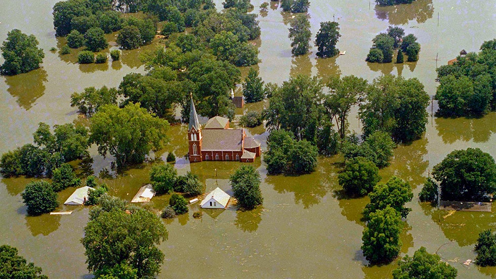 On This Date: Levee Break Inundates Illinois Town During Great Flood Of ...