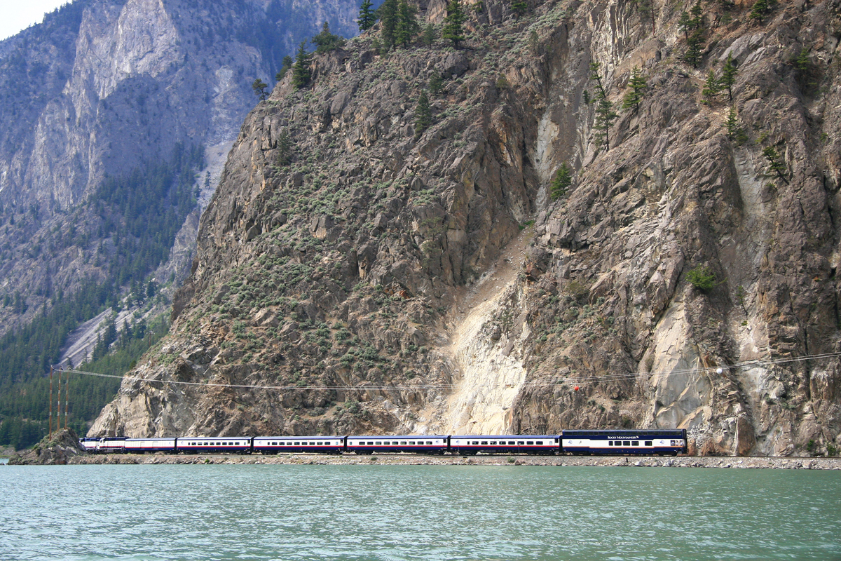 Rocky Mountaineer will end service via former BC Rail route