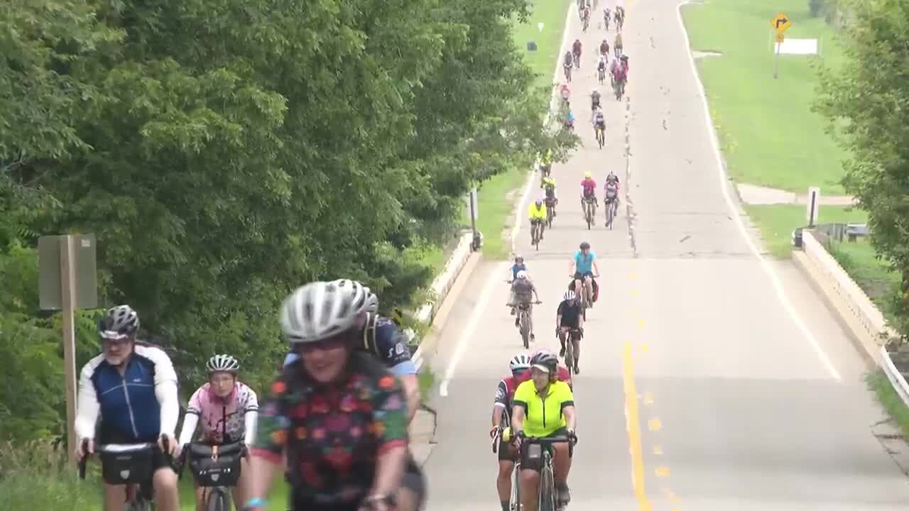 While on their way to Estherville, RAGBRAI riders leave Iowa for the ...