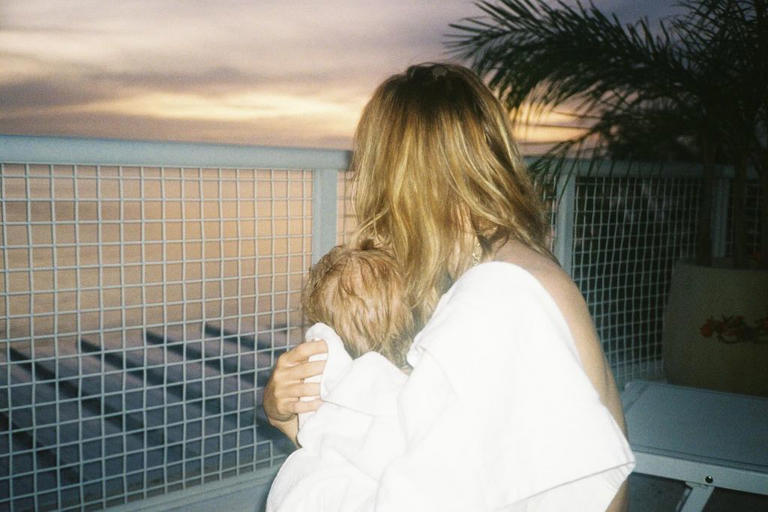 Suki Waterhouse shares rare family update as her daughter with Robert ...
