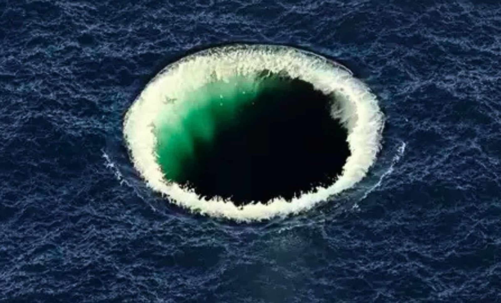 Scientists Reveal A Bizarre Gravity Hole Beneath the Indian Ocean: Its ...