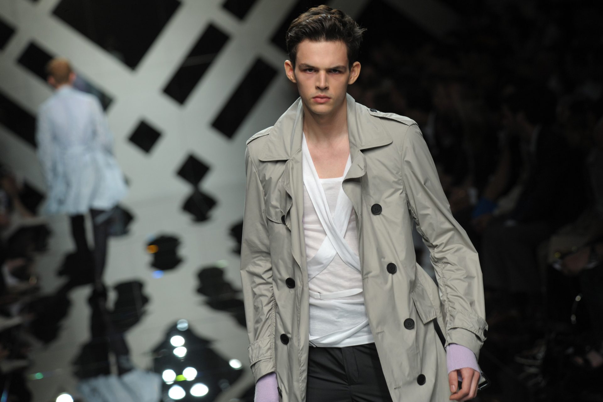 Tom Nicon, the model who gave his life to spark a (quickly closed) discussion