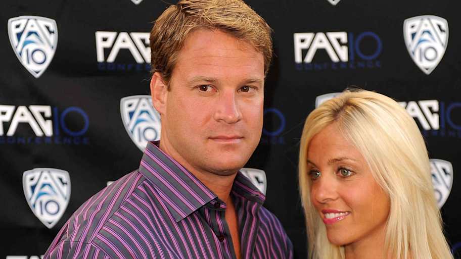 Lane Kiffin shares sweet moment with reconciled wife Layla before Ole ...
