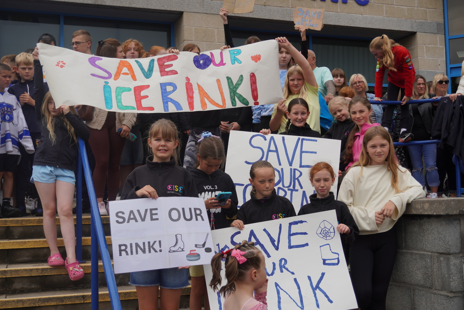 Elgin Ice Rink closure: Hundreds protest as Moray's only ice rink to ...