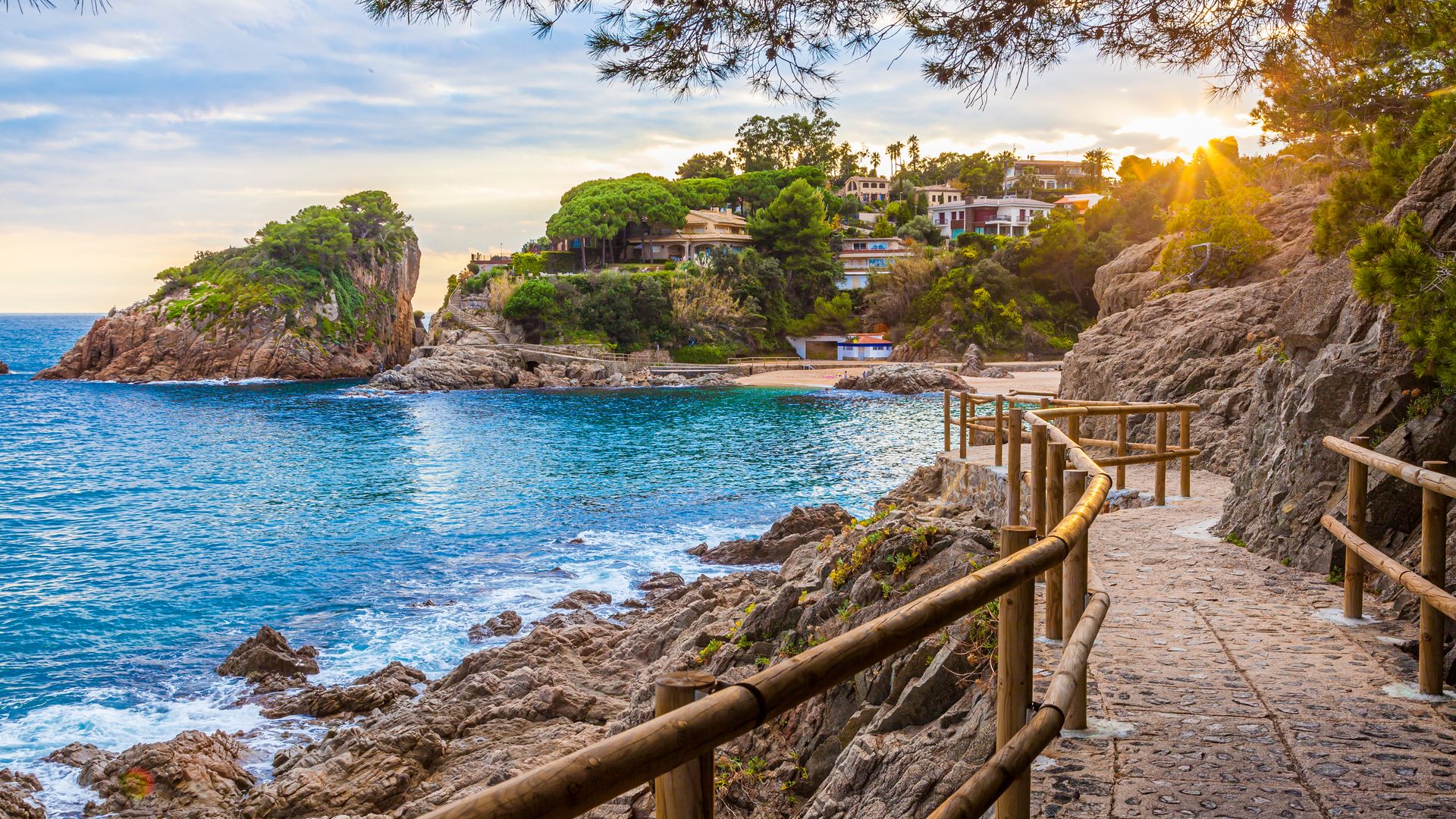 Calas de ensueño, villas de lujo y aguas turquesas: los 4 pueblos con ...