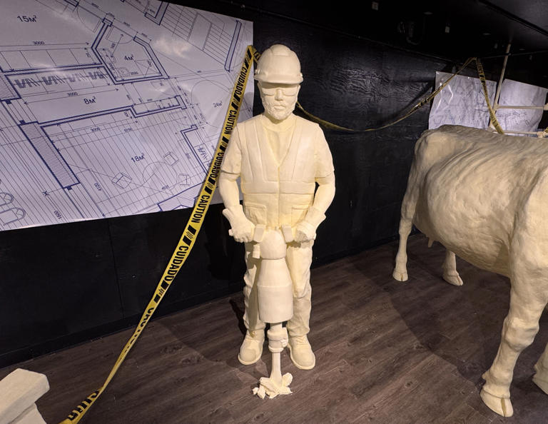 Butter cow joins construction crew at Ohio State Fair