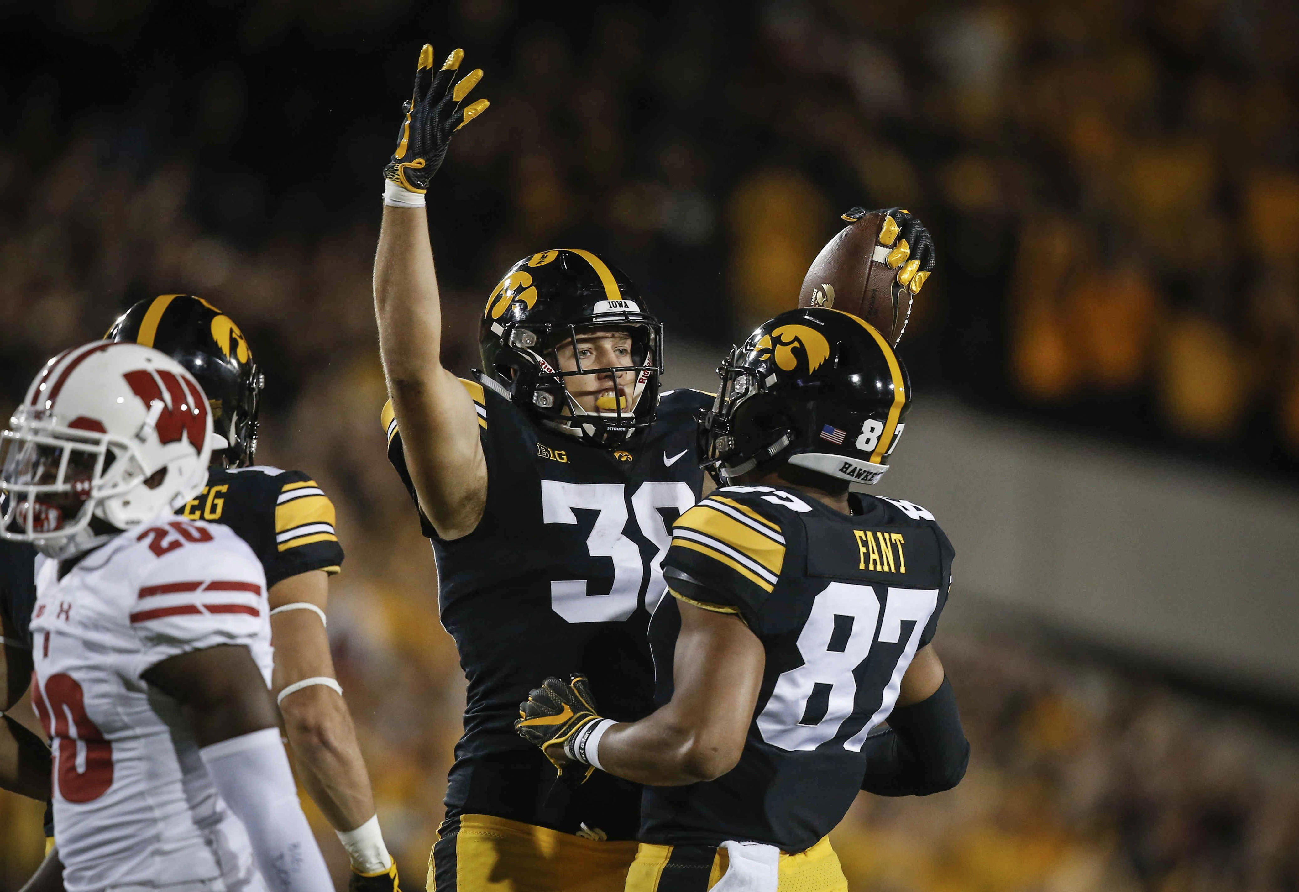Could T.J. Hockenson be reunited with a college teammate who the ...