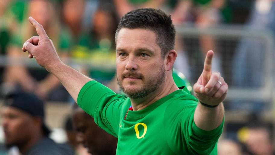 Oregon Ducks, Dan Lanning Trending Early For Elite Wide Receiver Recruit