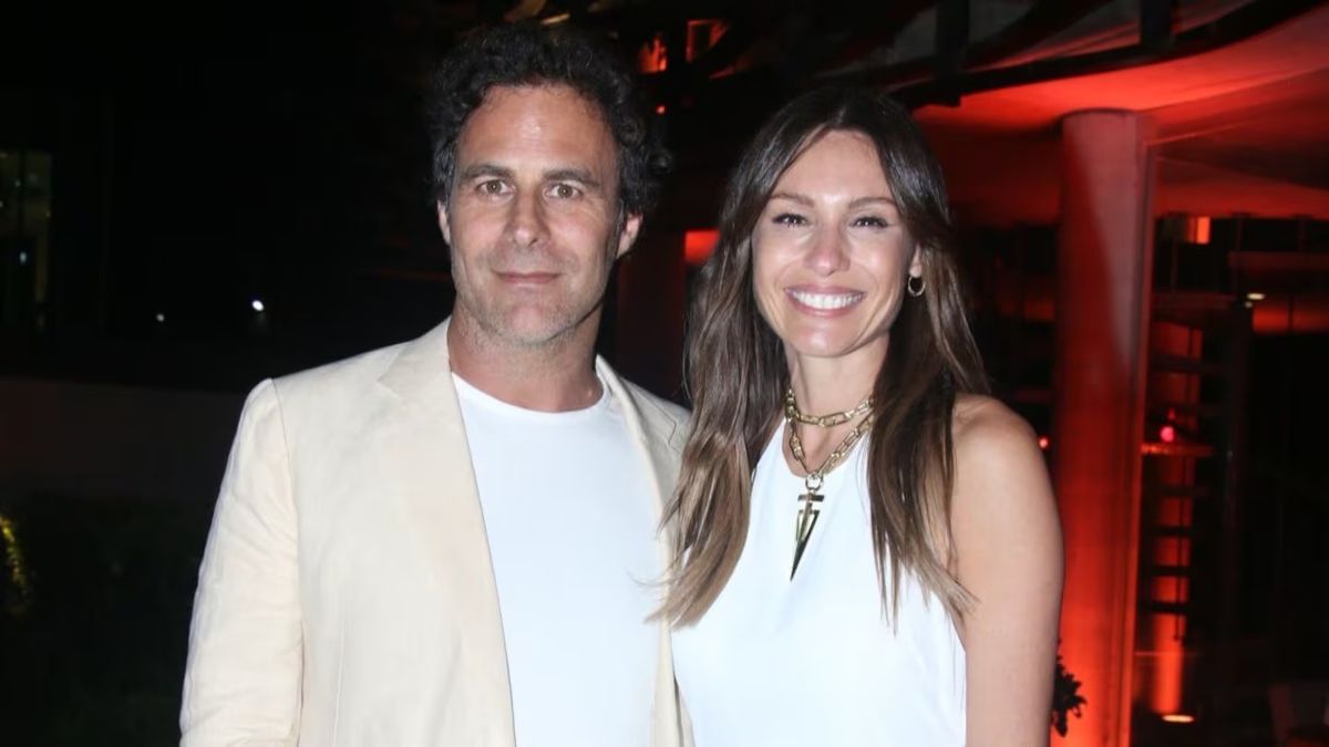 La foto oficial con la que Pampita y Martín Pepa confirmaron su ...