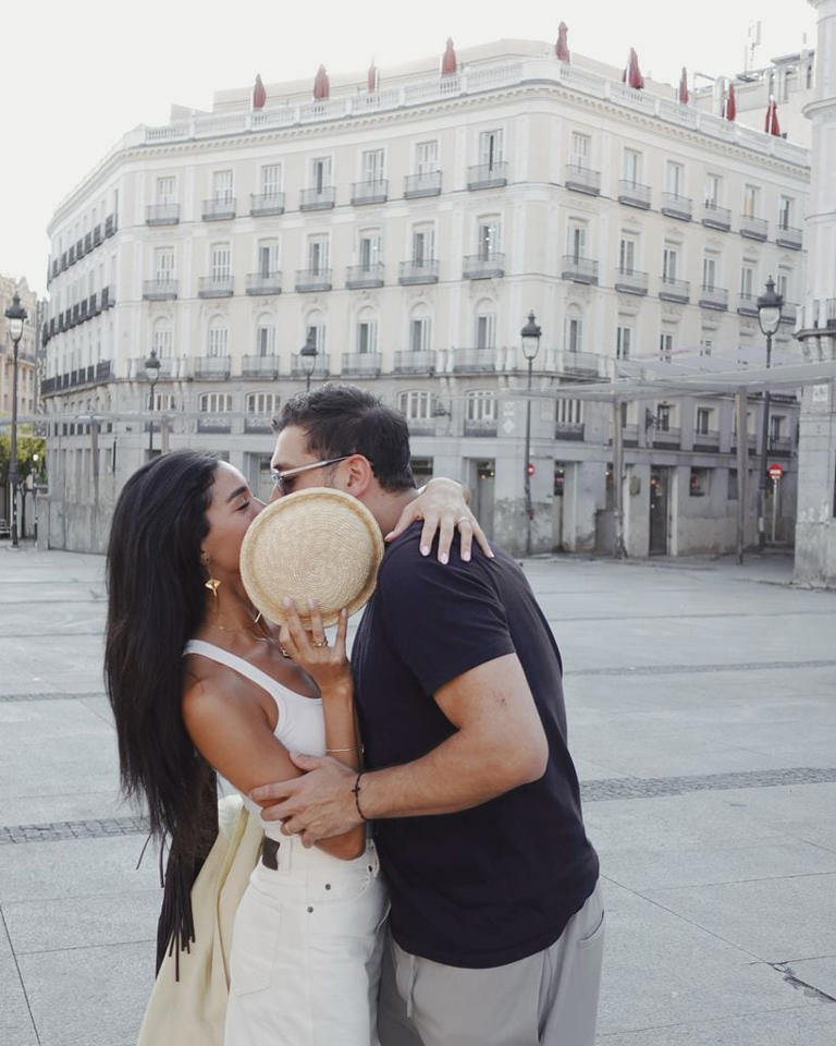 Ana Paula y Ale Capetillo, guapísimas, conquistan las calles de Madrid