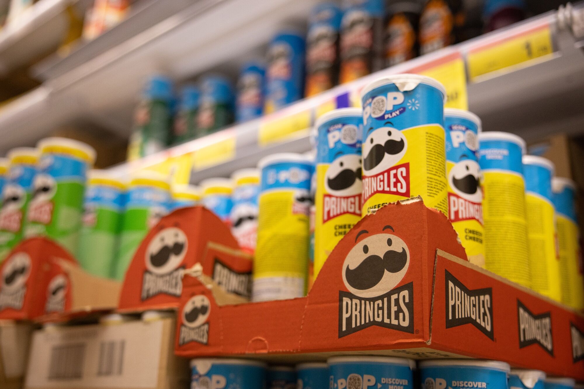 Kellanova to Remove Synthetic Dyes From Retail Foods by 2028