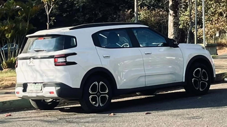 Flagra: Stellantis já testa sistema híbrido do Pulse em Peugeot e Citroën?