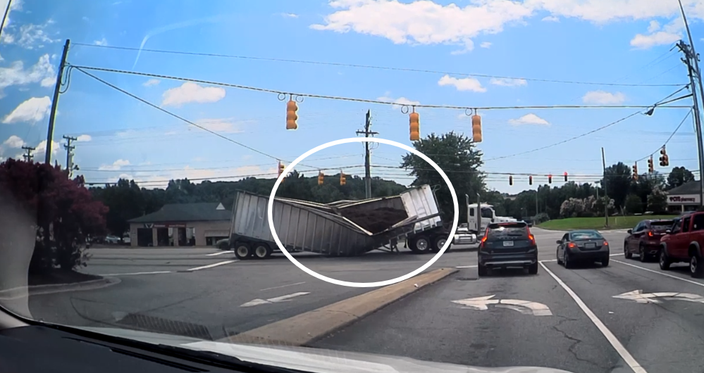 WATCH: Tractor-trailer falls apart while traveling through intersection