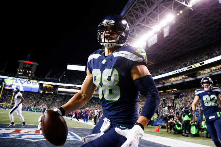 Former Seahawks TE Jimmy Graham set to officially retire from the NFL