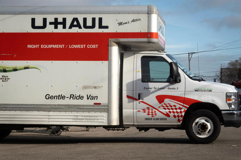 Where did Illinois transplants move from last year? Here's what U-Haul says