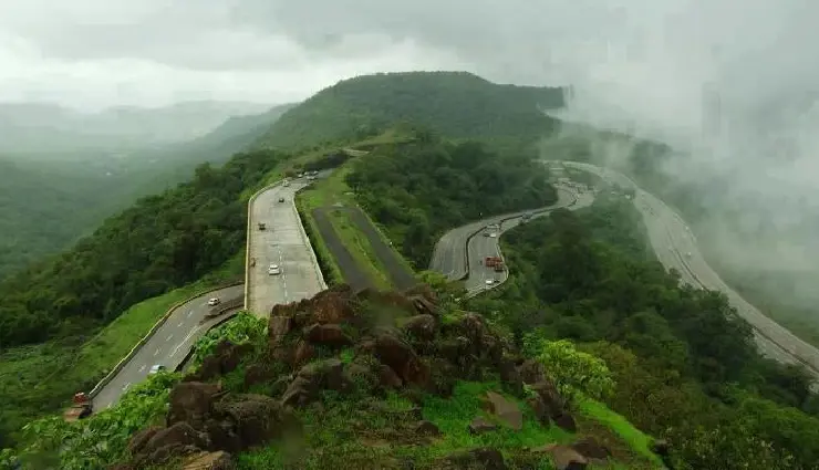 7 Reel Worthy Bus Ride You Must Experience