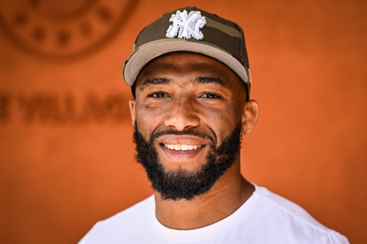 Le combattant de MMA Salahdine Parnasse se lance dans la boxe et ...