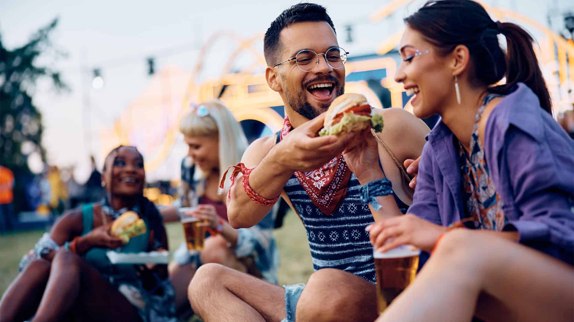 Boyfriend pressured her to eat the food he ordered - then she even got ...