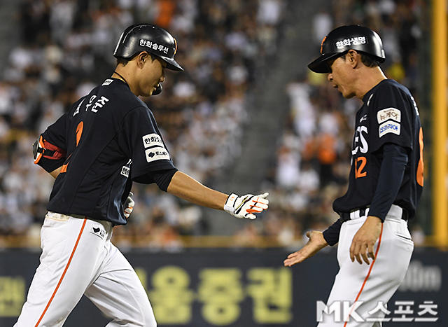 지는 법 잊었다!…‘노시환·심우준 쾅쾅!+문동주 9K역투’ 선두 한화, 두산 꺾고 KBO 통산 두 번째 ‘단일 시즌 10연승 2회’ 달성