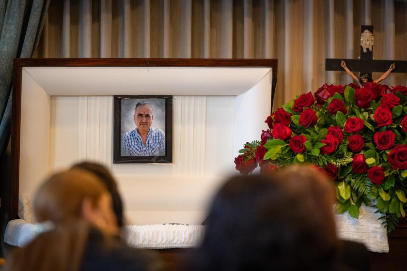 He was 'trying to stay alive.' Family memorializes man who died in ...