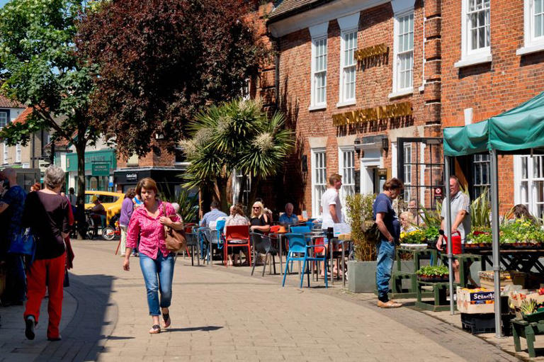 Wetherspoons customer orders steak dinner and is baffled by what turns up