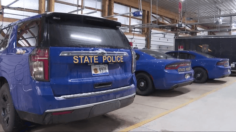 Man stabbed in the shoulder with 'box cutter style knife' near Gowen ...
