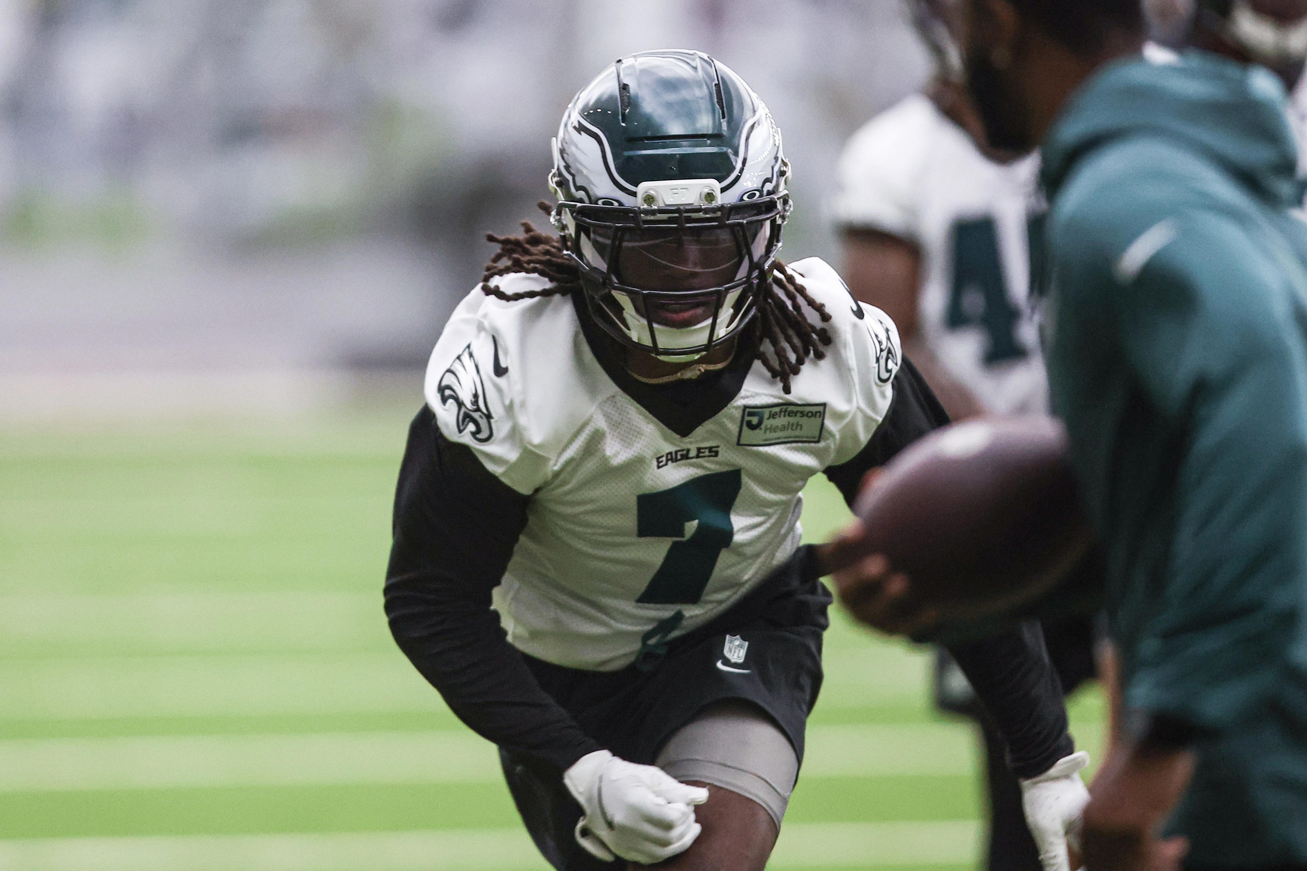 Eagles camp opens with a wake-up call for Kelee Ringo